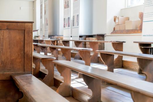 Parts of a church : inside : features : altar, windows, etc