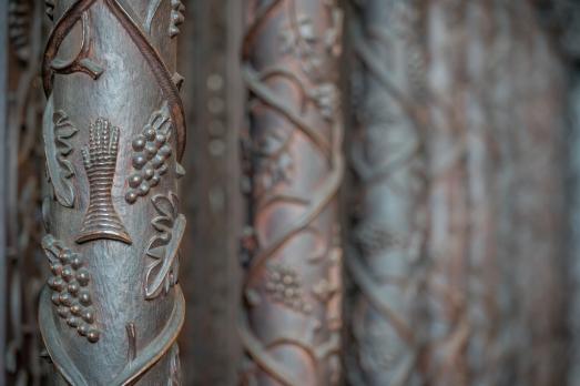 Parts of a church : inside : features : altar, windows, etc