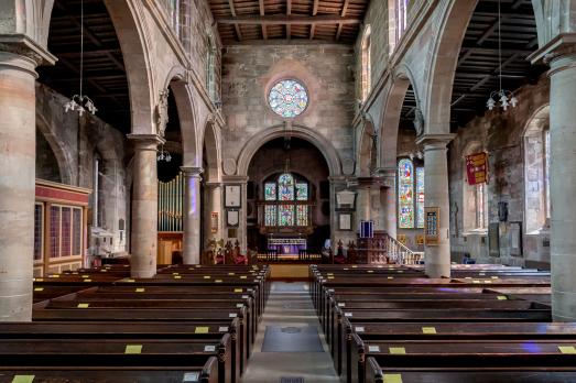 Parts of a church : inside : features : altar, windows, etc
